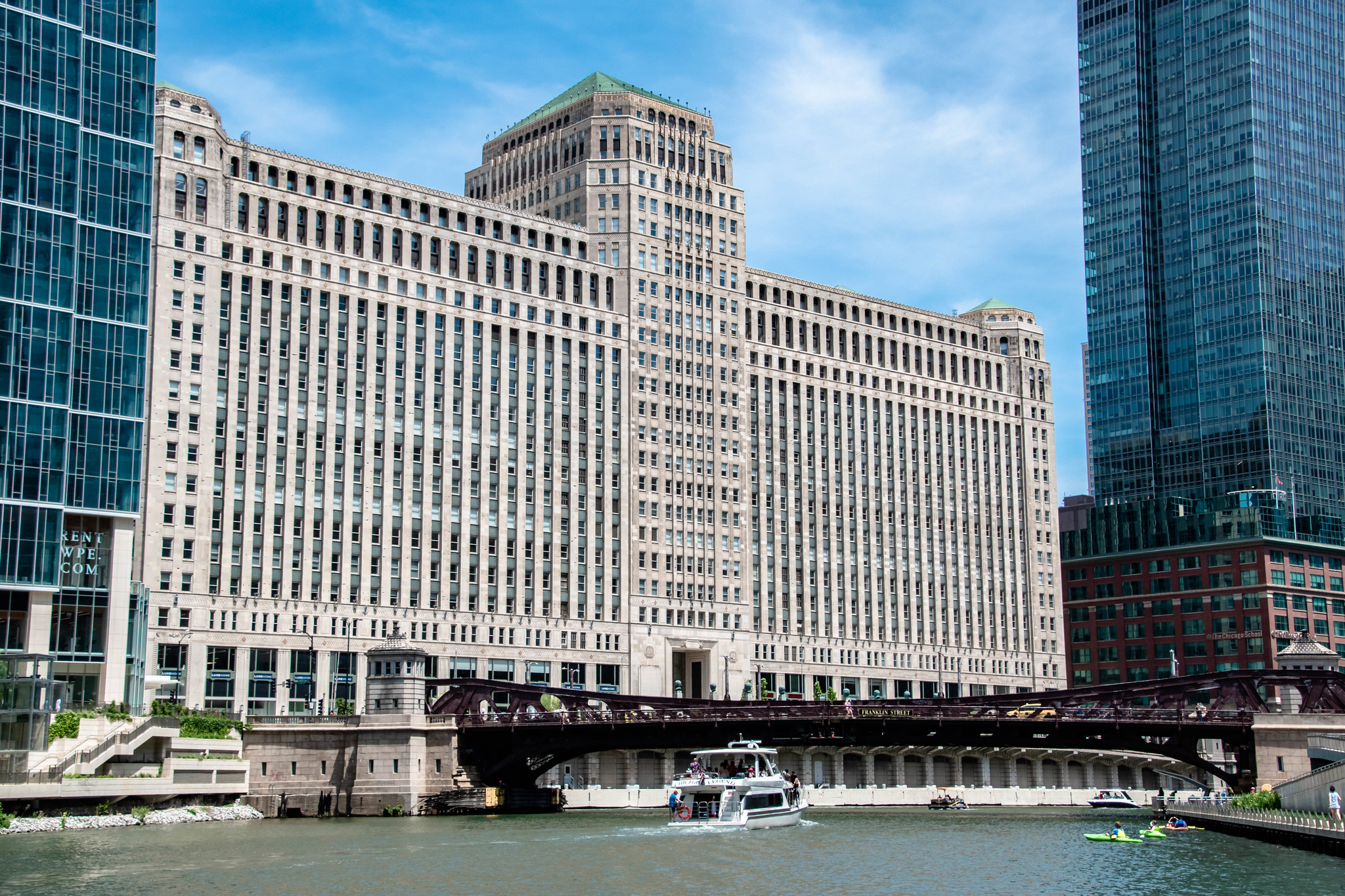 Chicago Skyscraper History: the Merchandise Mart - Optima