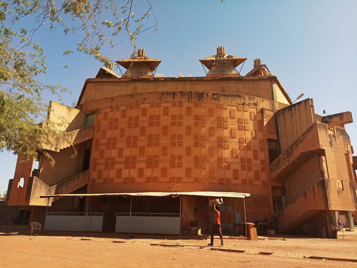 la maison du peuple Archives - Optima