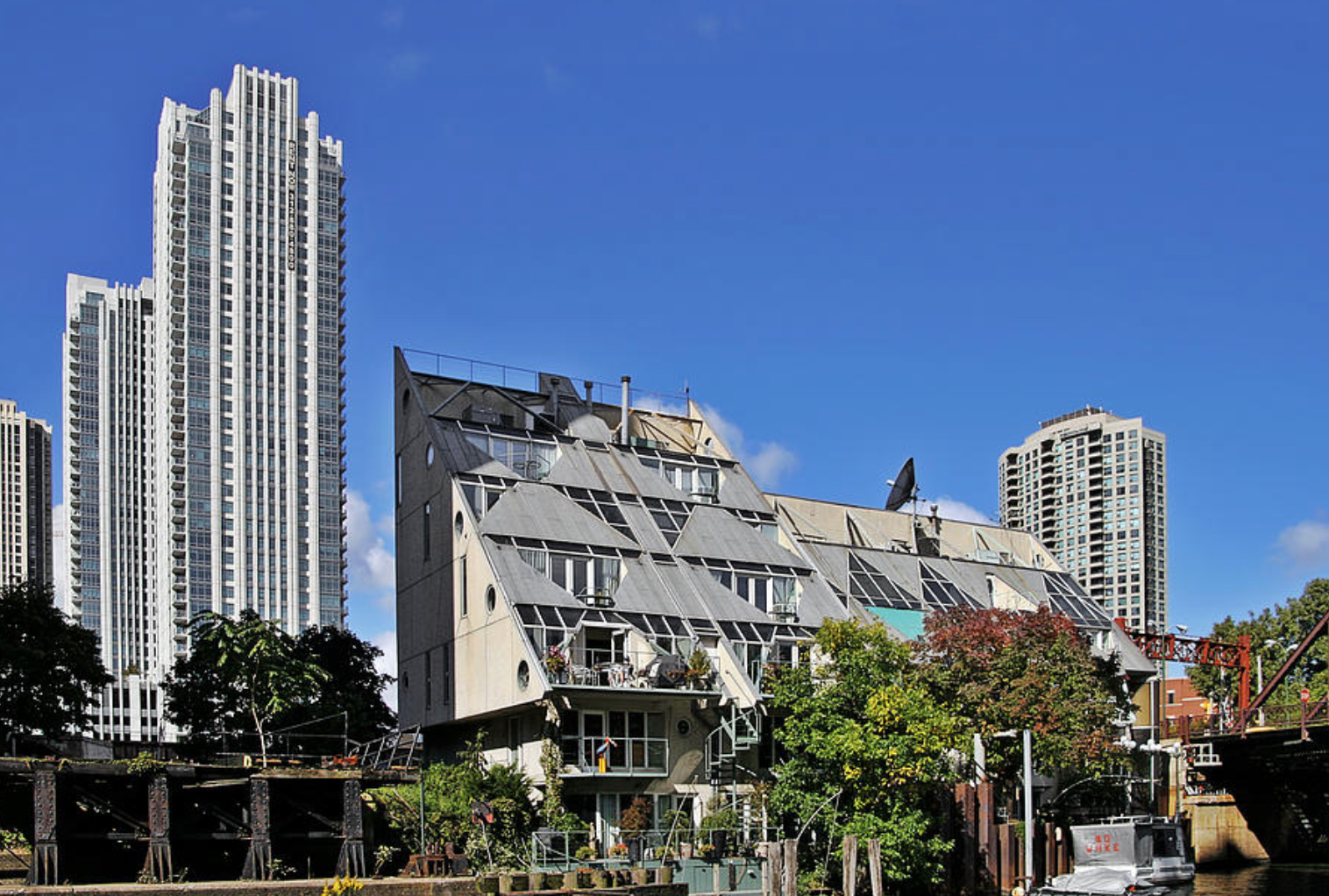 In the Shadows of Giants: The Overlooked Genius of Harry Weese - Optima