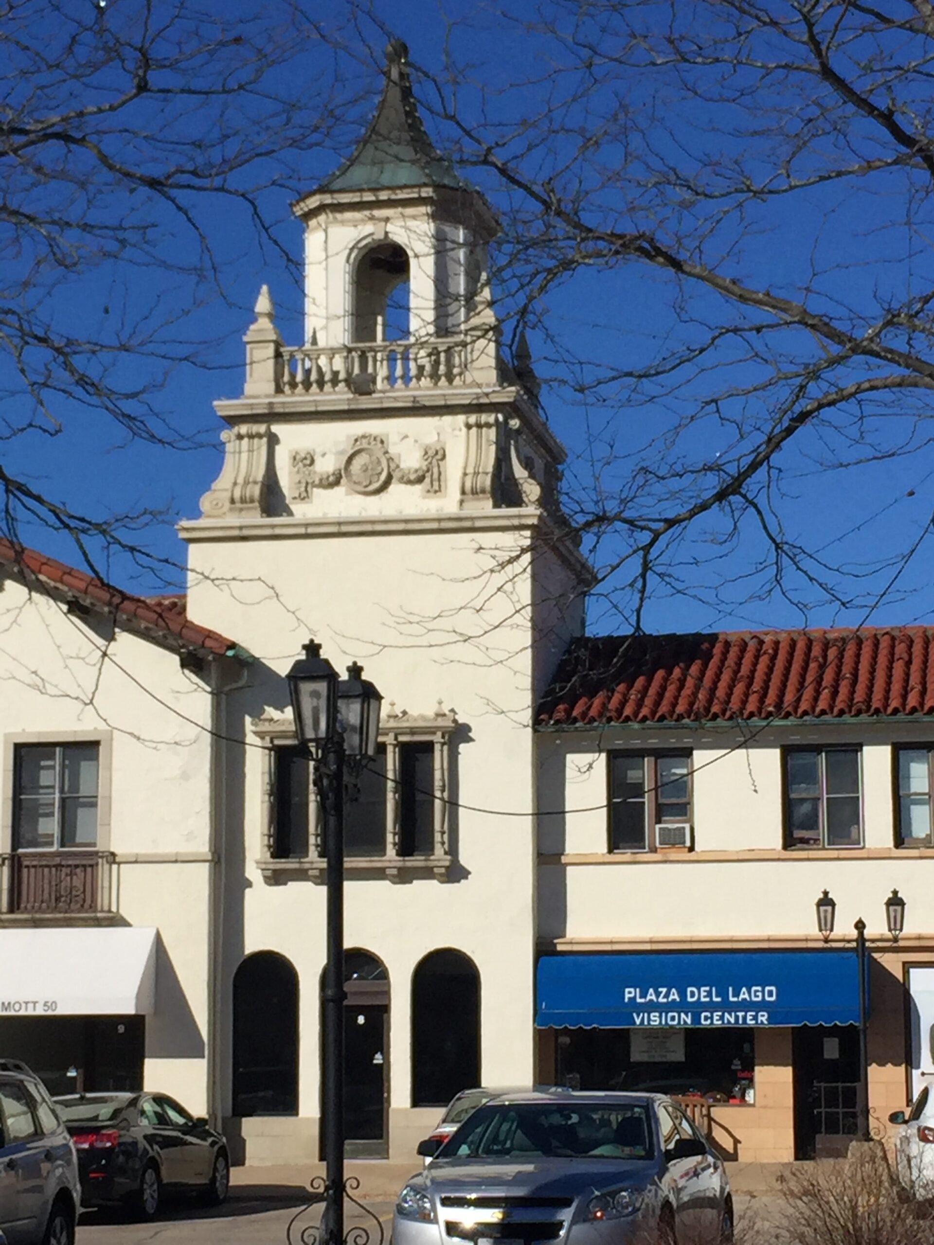 Exploring Wilmette: Plaza del Lago - Optima