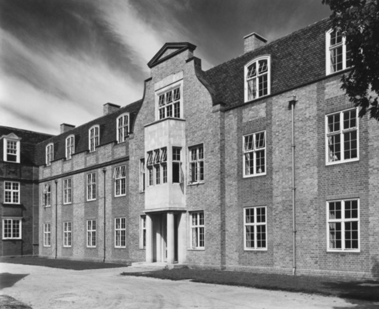 Women in Architecture: Elisabeth Scott - Optima