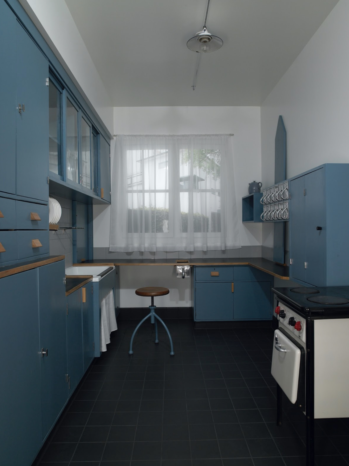 Women in Architecture: Margarete Schütte-Lihotzky - Optima